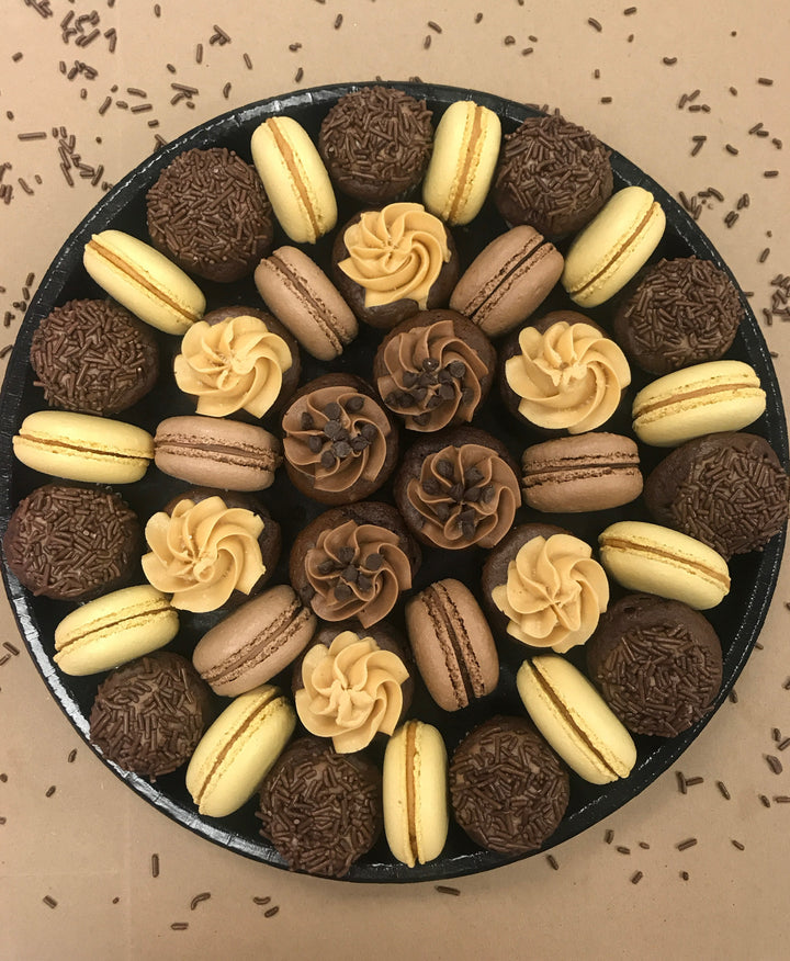 Party Trays – Kelsey Elizabeth Cakes